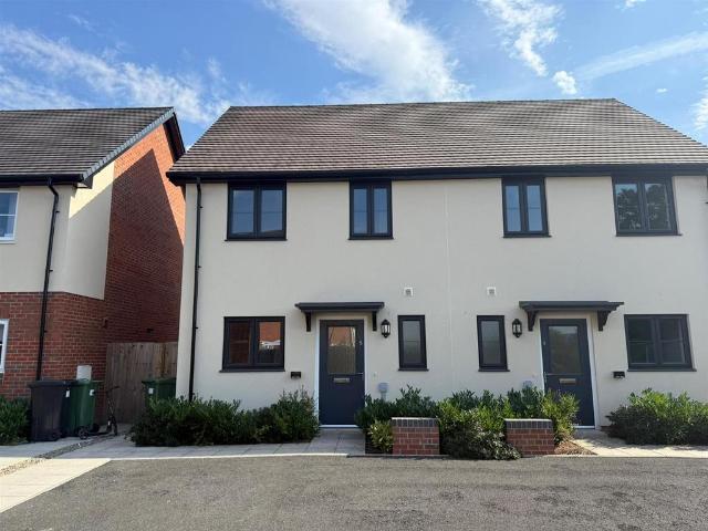 2 bedroom semi detached house for sale