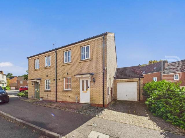 2 bedroom semi detached house for sale