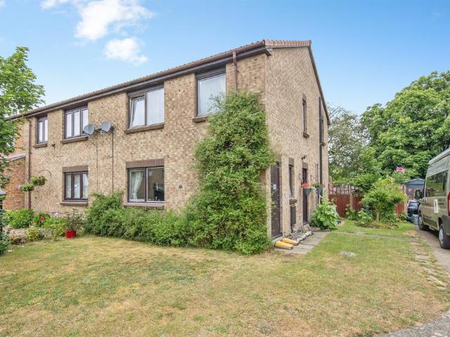 2 bedroom semi detached house for sale
