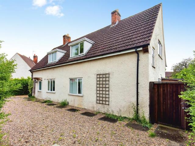 2 bedroom semi detached house for sale