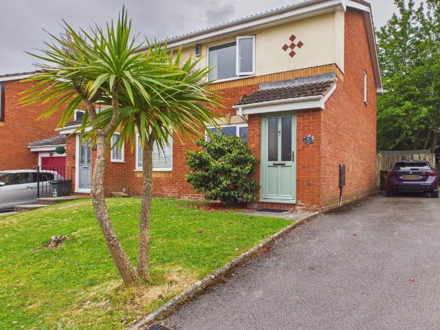 2 bedroom semi detached house for sale