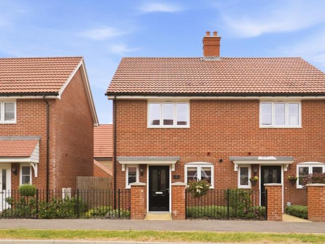 2 bedroom semi detached house for sale
