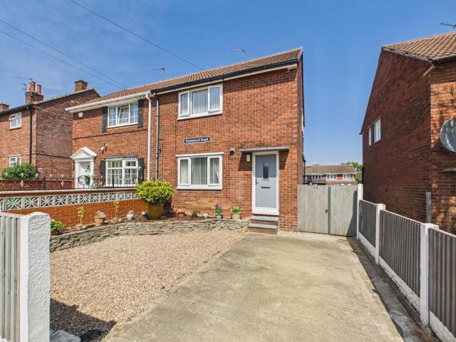 2 bedroom semi detached house for sale