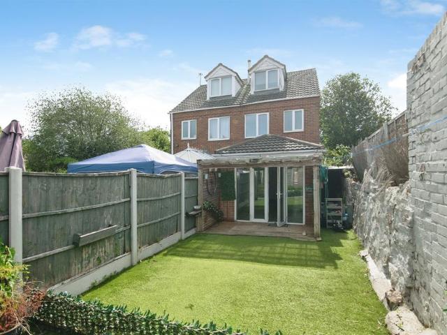 2 bedroom semi detached house for sale