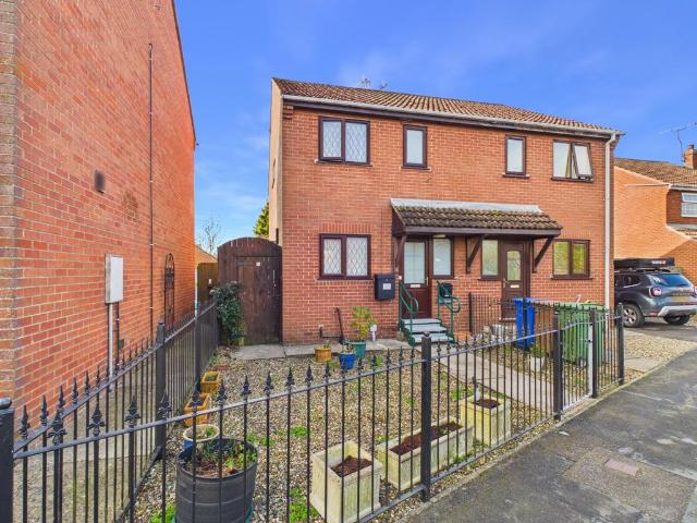 2 bedroom semi detached house for sale