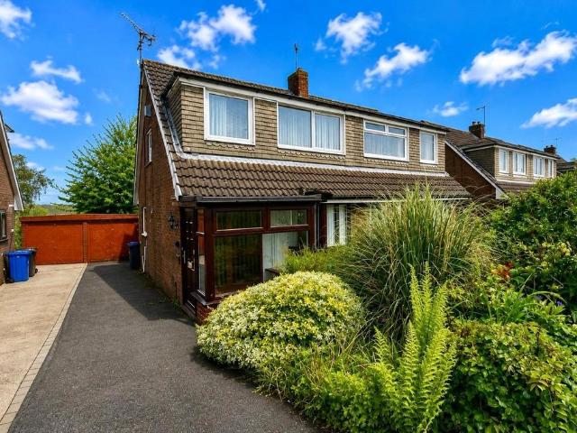 2 bedroom semi detached house for sale
