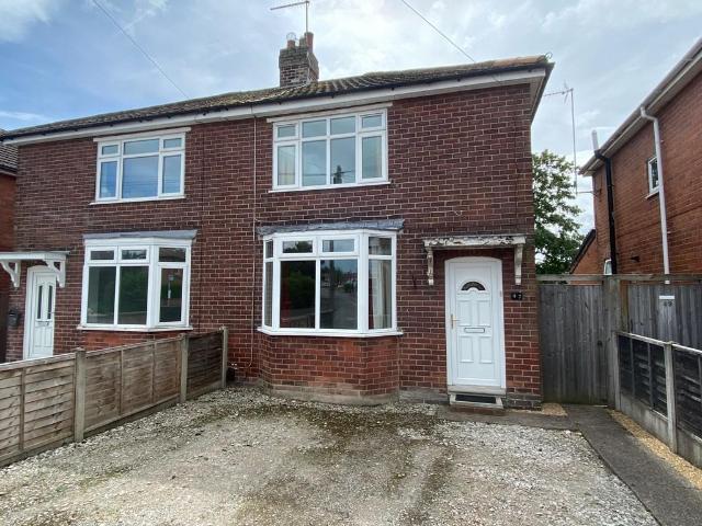 2 bedroom semi detached house for sale