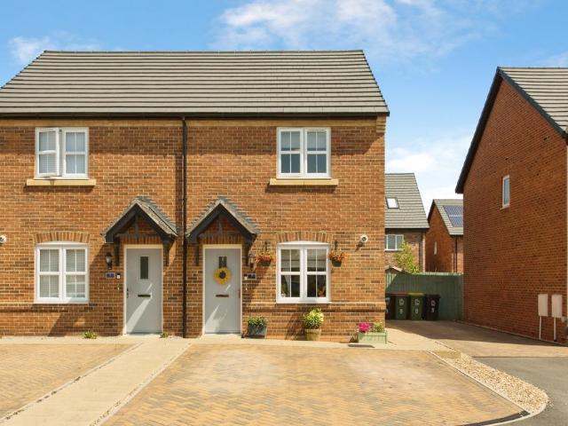 2 bedroom semi detached house for sale