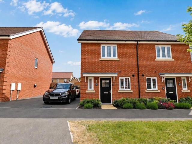 2 bedroom semi detached house for sale