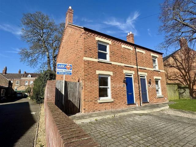 2 bedroom semi detached house for sale