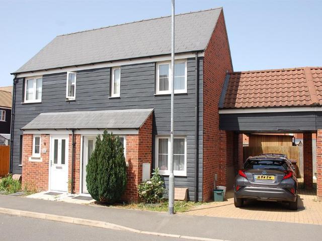 2 bedroom semi detached house for sale