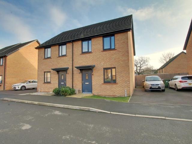 2 bedroom semi detached house for sale