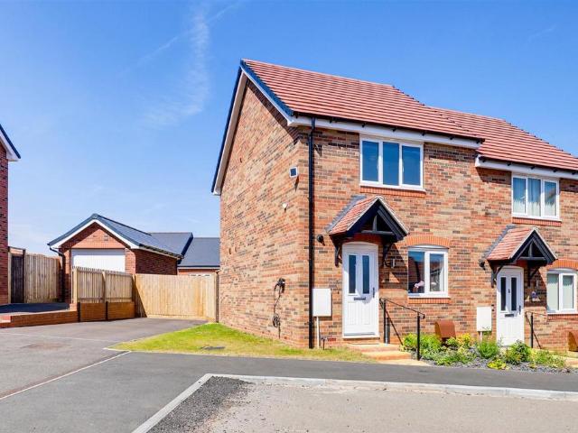 2 bedroom semi detached house for sale