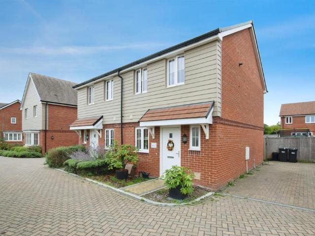 2 bedroom semi detached house for sale