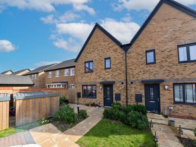 2 bedroom semi detached house for sale