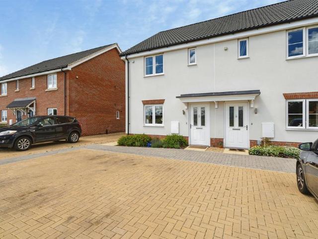 2 bedroom semi detached house for sale