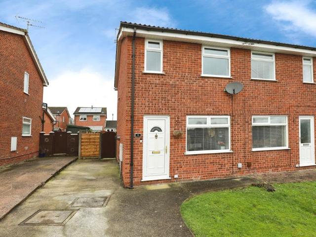 2 bedroom semi detached house for sale