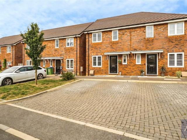 2 bedroom semi detached house for sale