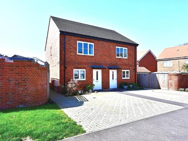 2 bedroom semi detached house for sale