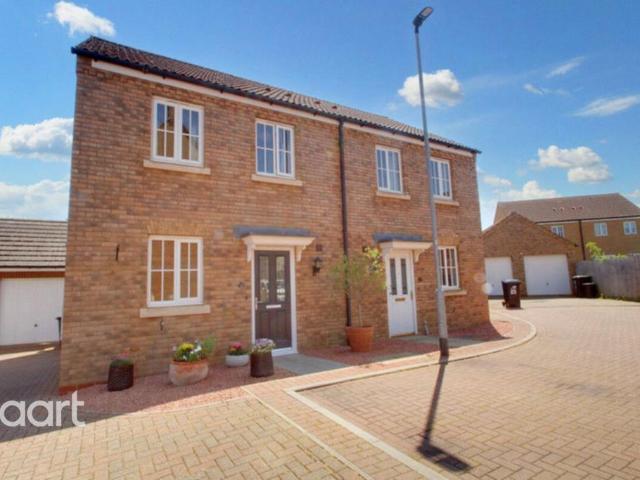 2 bedroom semi detached house for sale