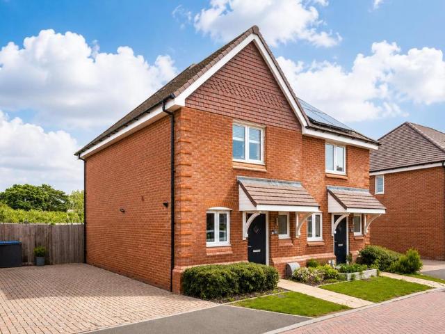 2 bedroom semi detached house for sale