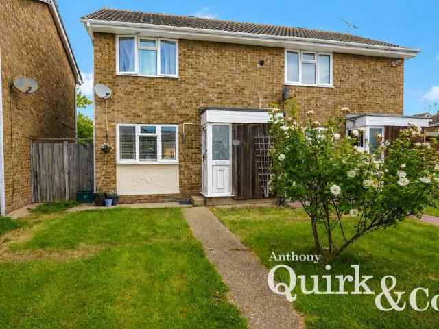 2 bedroom semi detached house for sale