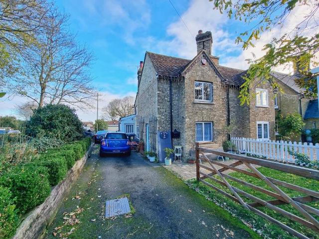 2 bedroom semi detached house for sale