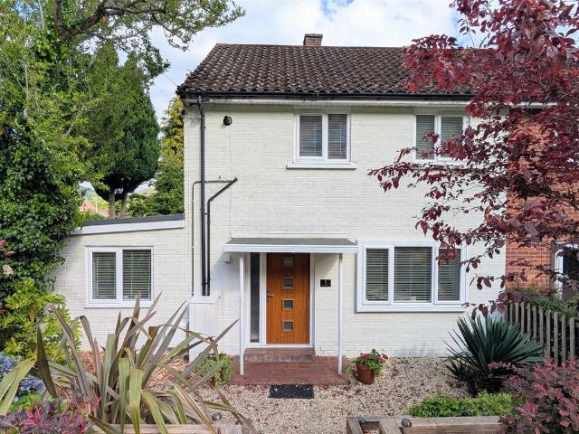 2 bedroom semi detached house for sale