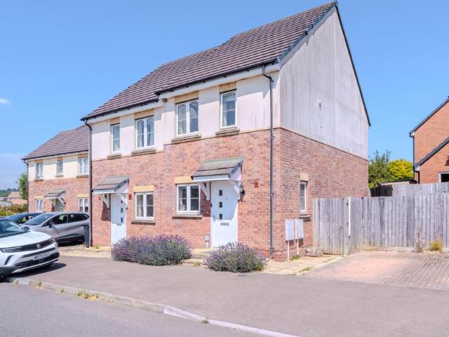 2 bedroom semi detached house for sale