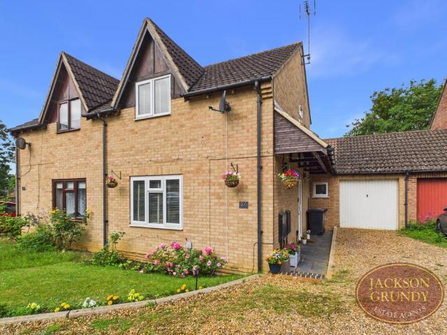 2 bedroom semi detached house for sale