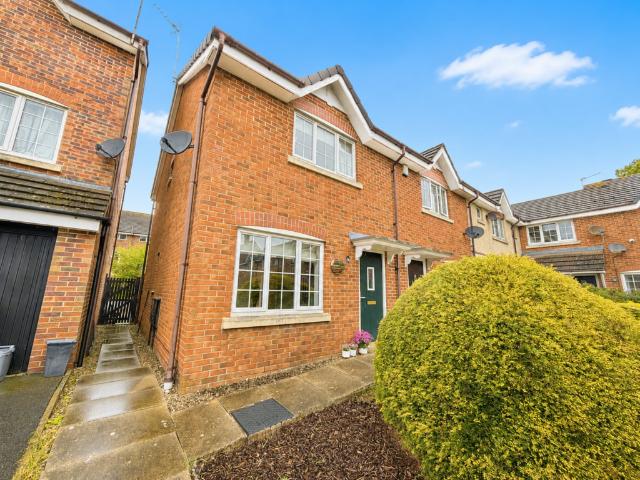 2 bedroom semi detached house for sale