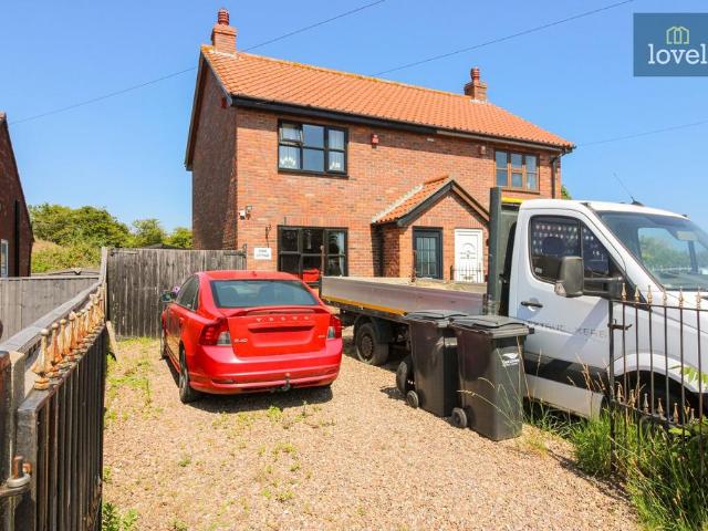 2 bedroom semi detached house for sale