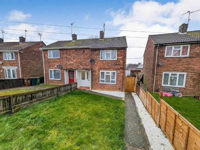 2 bedroom semi detached house for sale