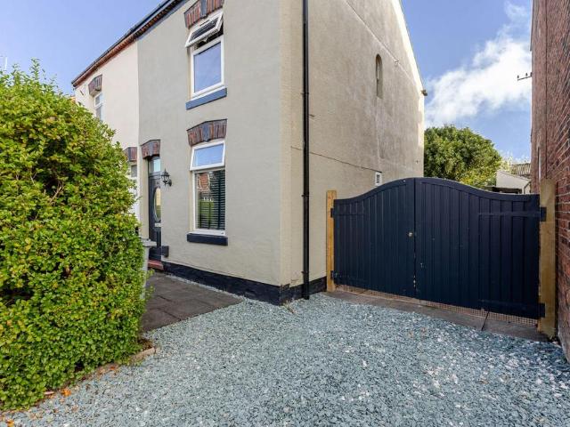 2 bedroom semi detached house for sale