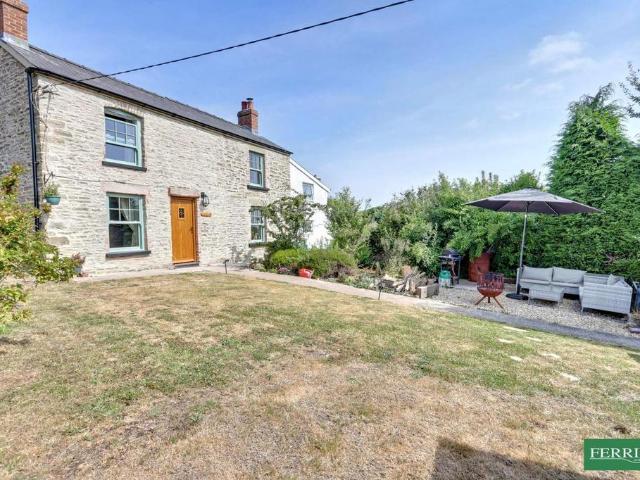 2 bedroom detached house for sale