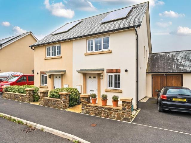 2 bedroom semi detached house for sale