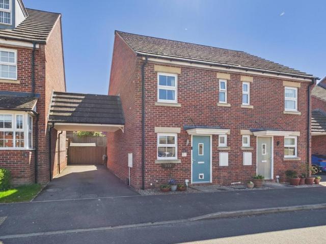 2 bedroom semi detached house for sale