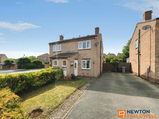 2 bedroom semi detached house for sale