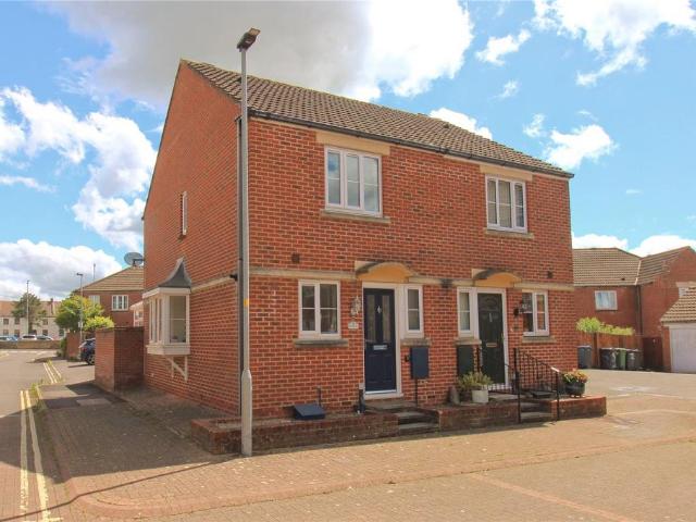 2 bedroom semi detached house for sale