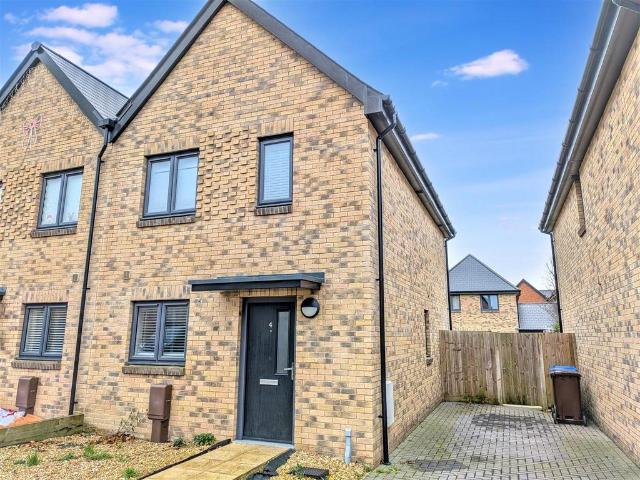 2 bedroom semi detached house for sale