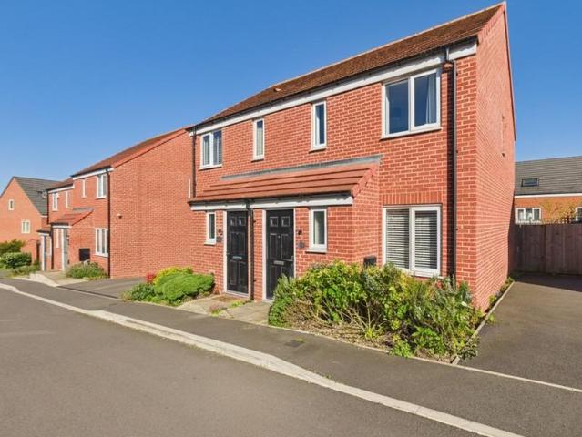 2 bedroom semi detached house for sale