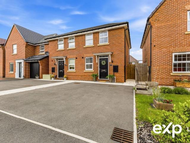 2 bedroom semi detached house for sale