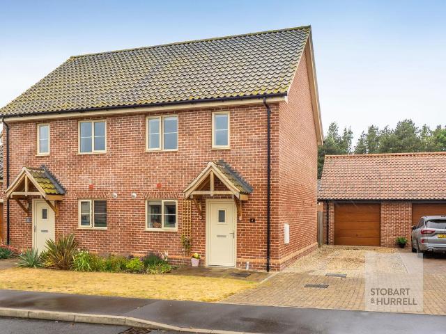 2 bedroom semi detached house for sale