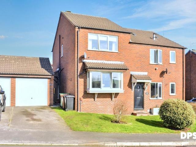 2 bedroom semi detached house for sale
