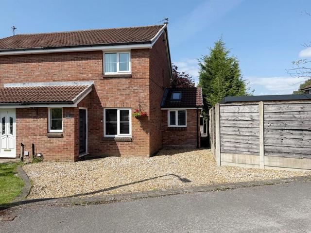 2 bedroom semi detached house for sale