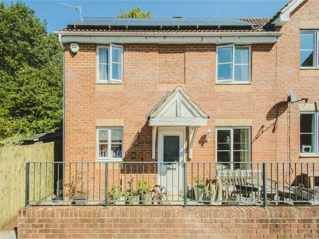 2 bedroom semi detached house for sale