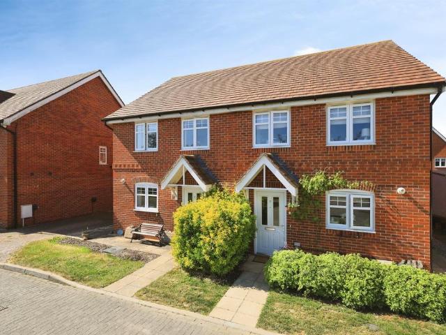 2 bedroom semi detached house for sale