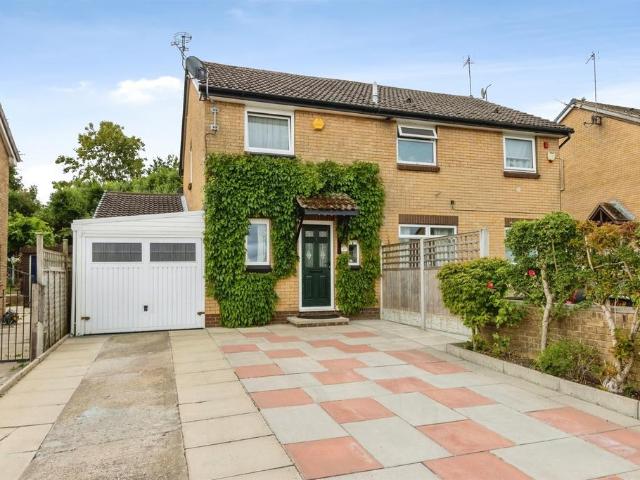 2 bedroom semi detached house for sale