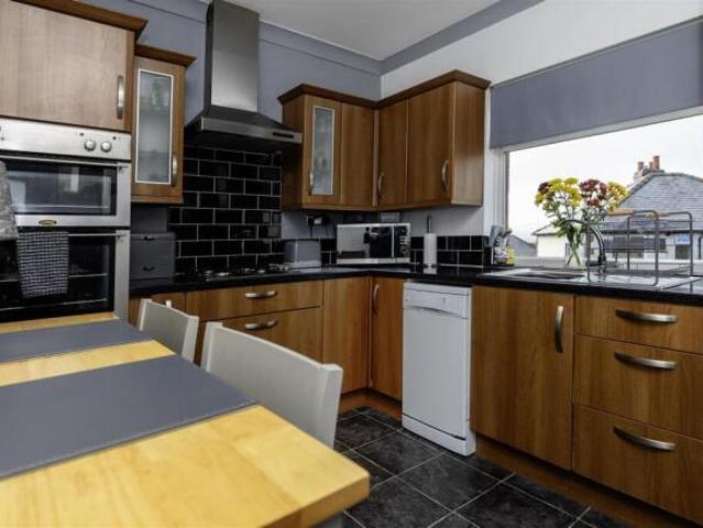 2 bedroom semi detached house for sale in Tanyard Road, Oakes, Huddersfield, HD3