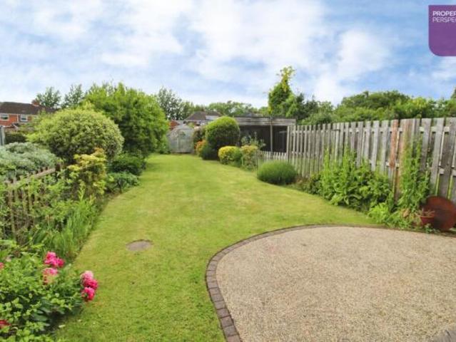 2 bedroom semi detached house for sale in Tennyson Avenue, Doncaster, DN5